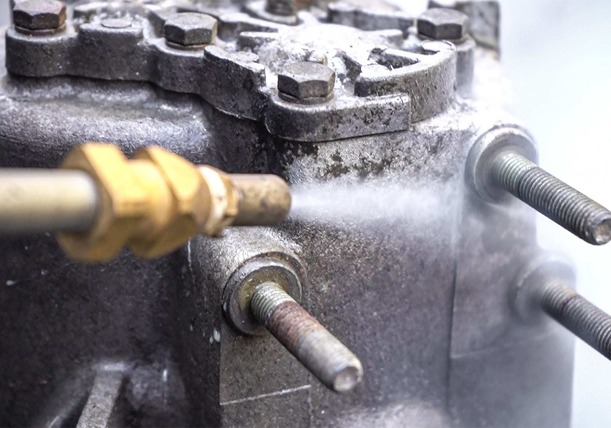 Comparison of dry steam cleaners and conventional cleaning methods